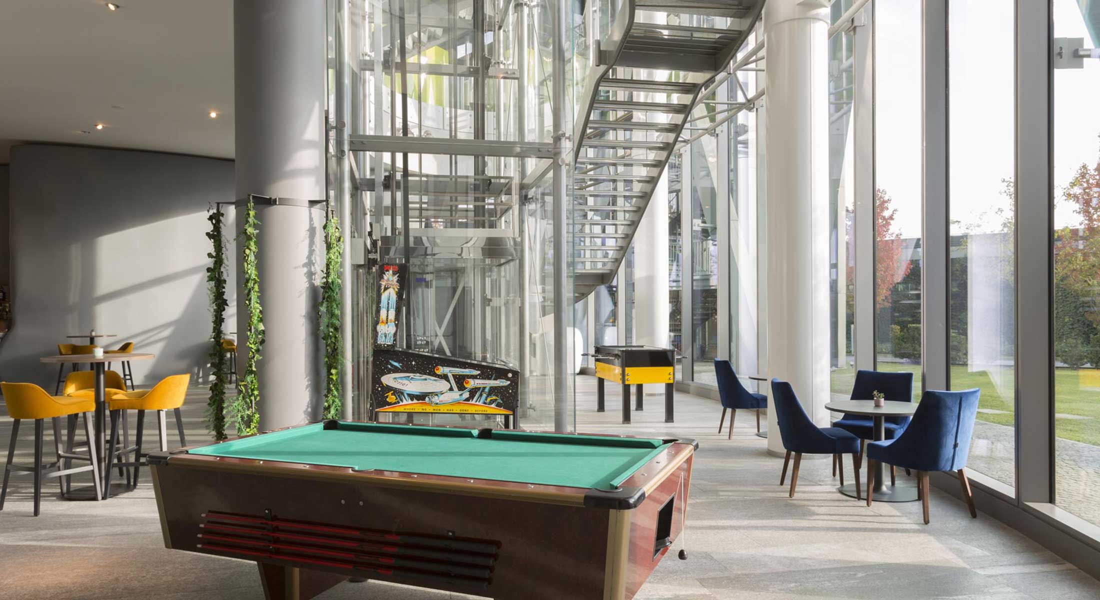 Gaming area: billiards, videogames | voco® Milano-Fiere